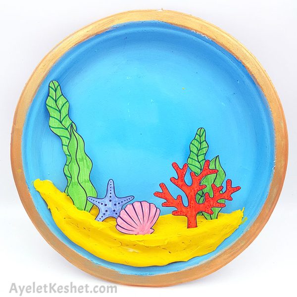 Submarine Window Craft & DIY Wall Décor - Ayelet Keshet