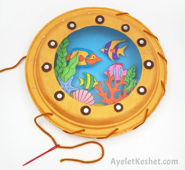 Submarine Window Craft & DIY Wall Décor - Ayelet Keshet